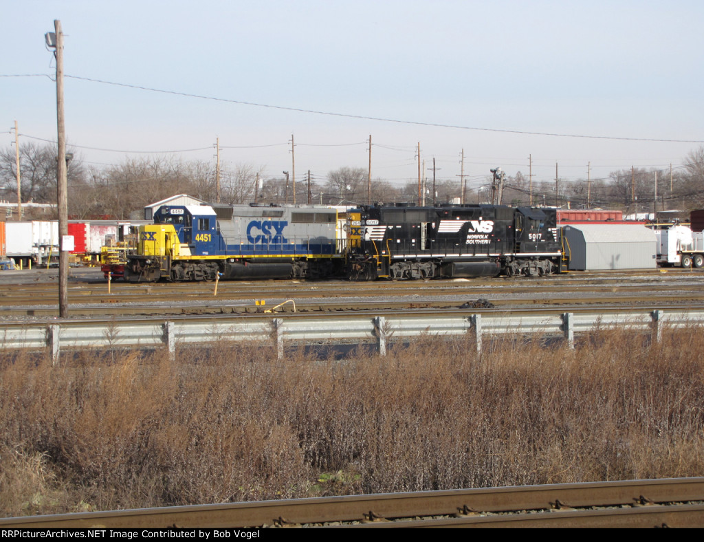 CSX 4451 and NS 5017